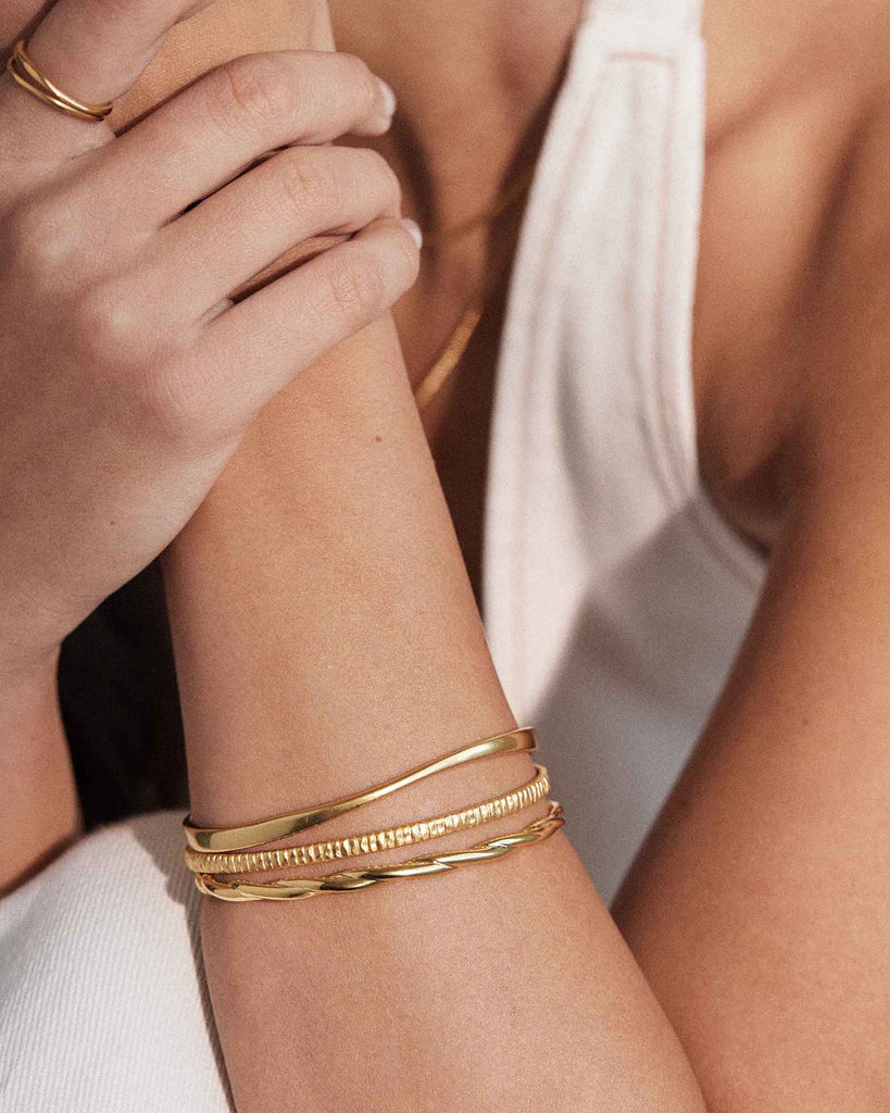 ECHO BANGLE (18K GOLD PLATED) – KIRSTIN ASH (New Zealand)